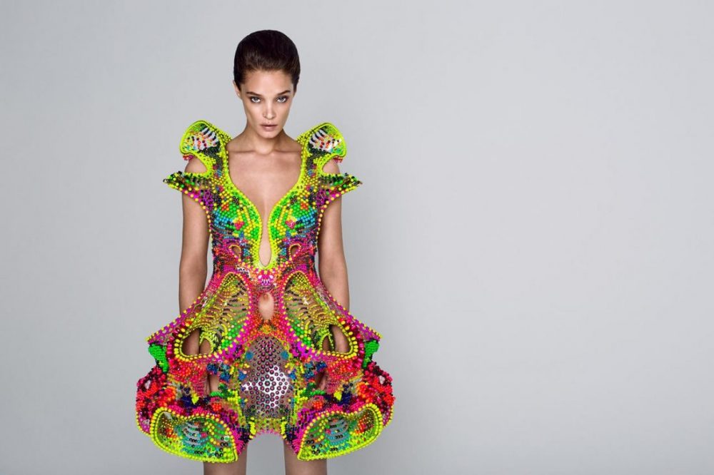 MEET FORÆVA, A SCULPTURAL HIGH-TECH DRESS MADE OF SWAROVSKI CRYSTALS ...